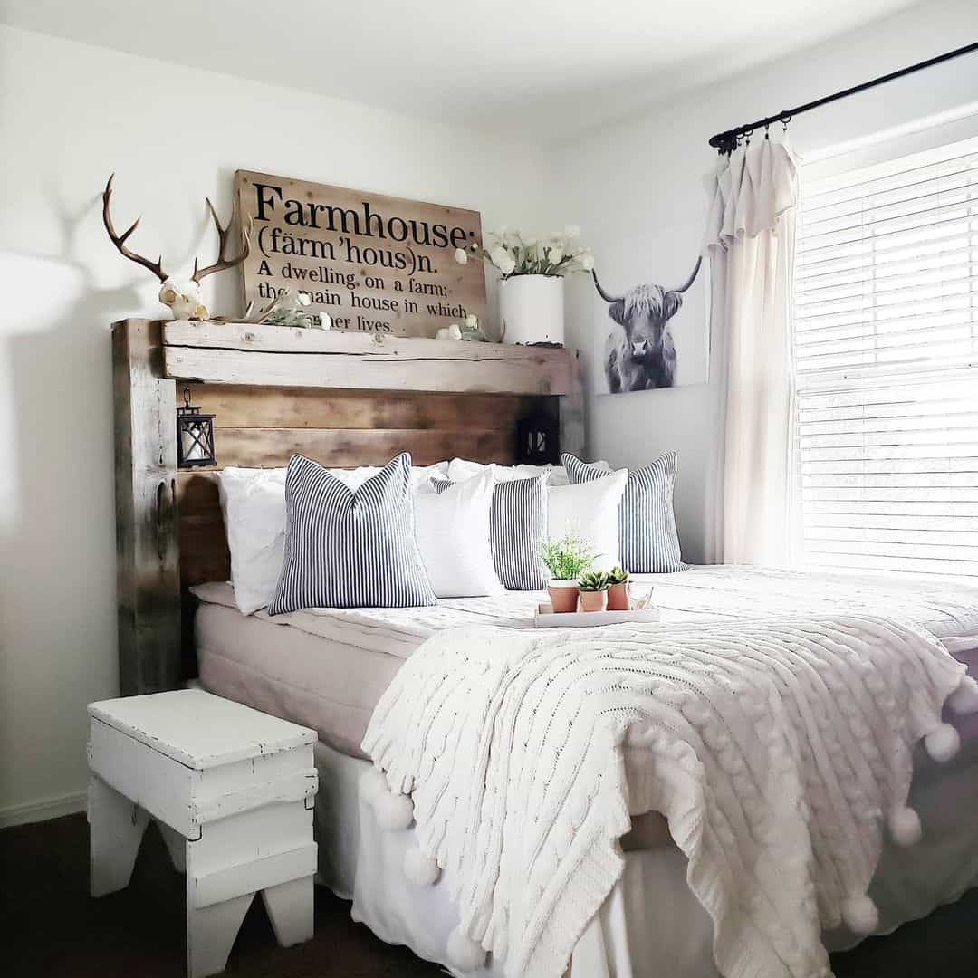 33 Wood Headboard Queen Bed Ideas That Are Far From Bland