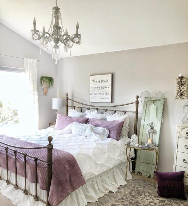 35 Spindle Bed Frame Styles for Any Bedroom in Your Home