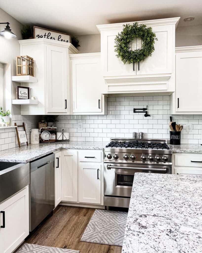 21 Shaker Cabinet Crown Molding Ideas for Your Next Reno