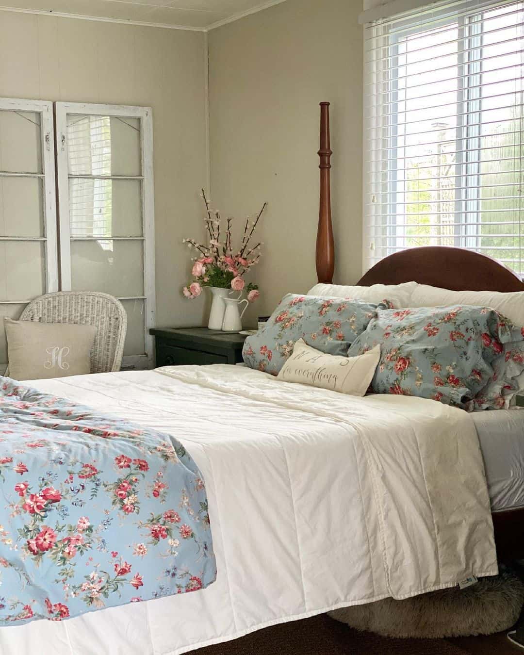 33 Wood Headboard Queen Bed Ideas That Are Far From Bland