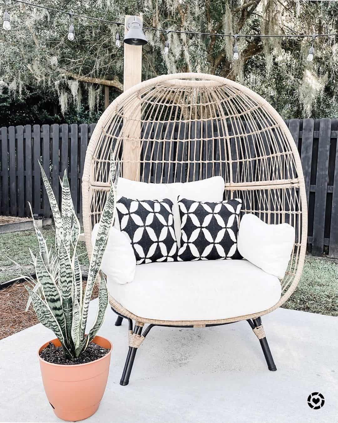 29 Outdoor Egg Chair Ideas for an Inspiring Space