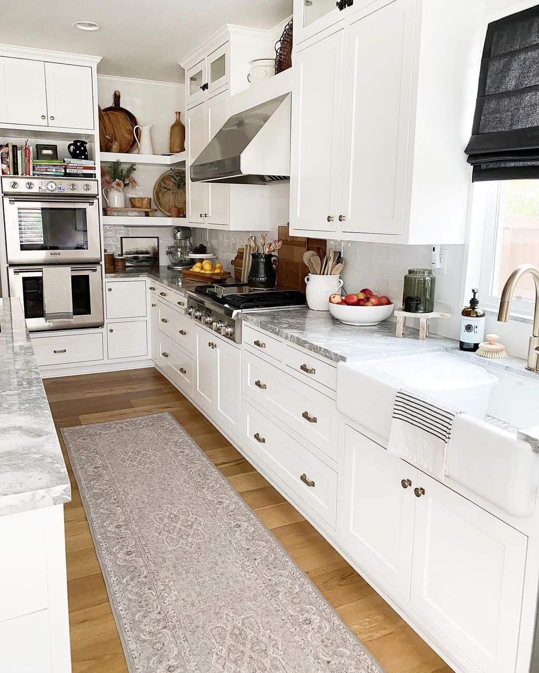 34 Sensational Kitchen Runner Rugs for a Dramatic Statement