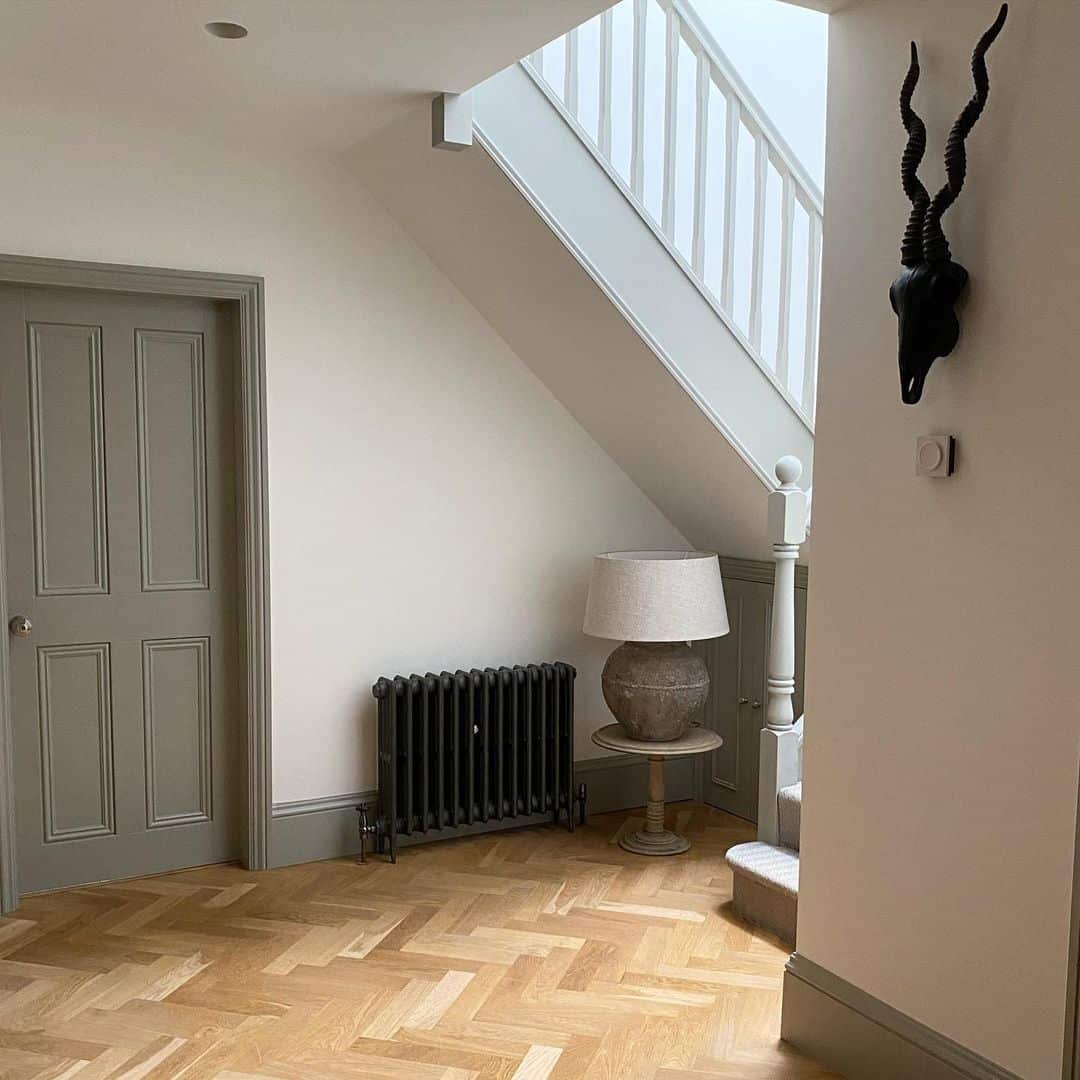 27 Baseboard Trim Ideas That Look Gorgeous with Wood Floors