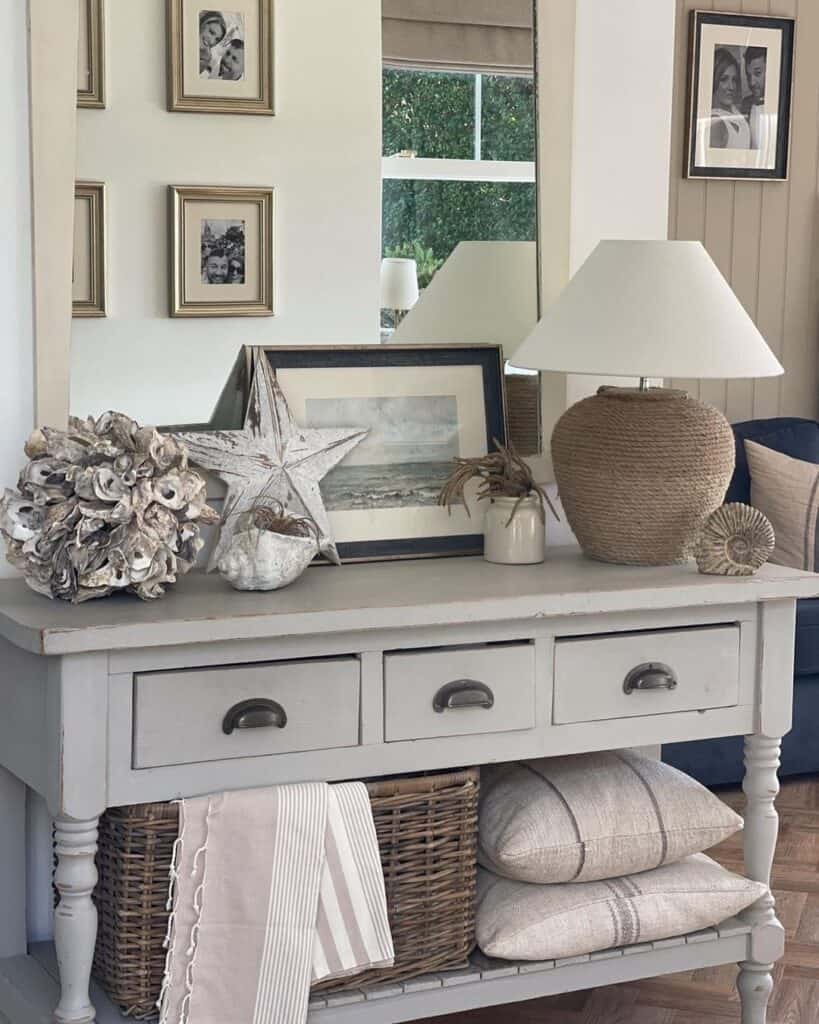 28 Grey Sideboard Rooms You Will Definitely Want To Copy