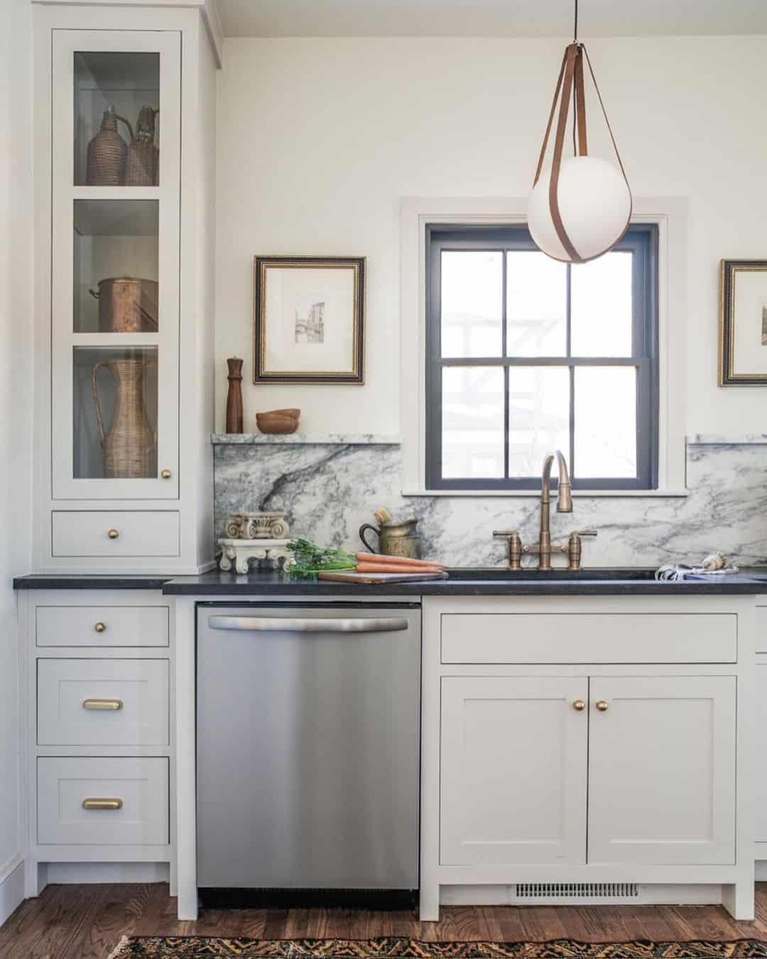 28 Dramatic Stone Backsplash Ideas to Transform Your Home