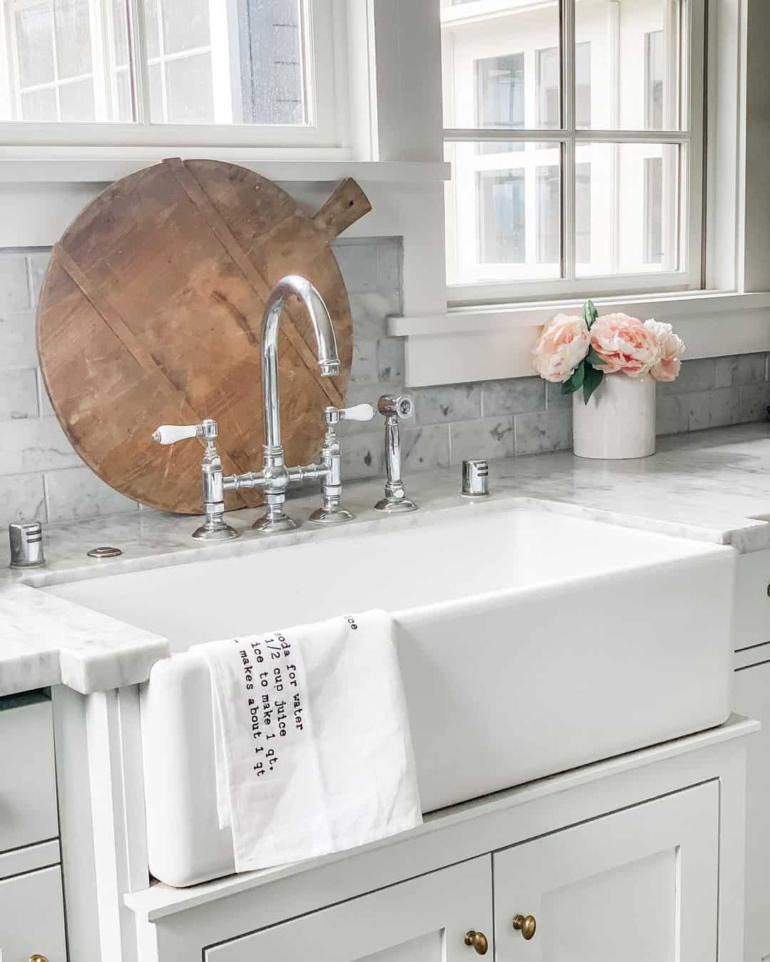 16 Beautiful Tile Backsplash Edge Trim Ideas for Every Style