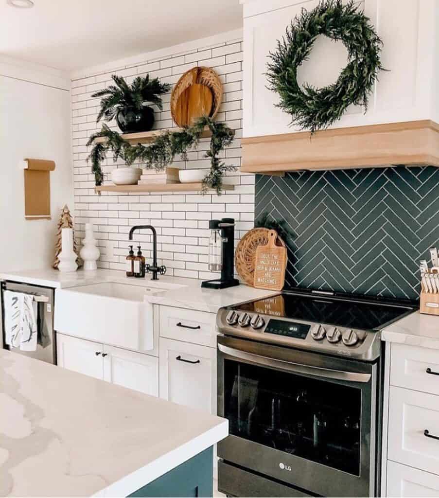 33 Ideas for Memorable Backsplash Behind Stove