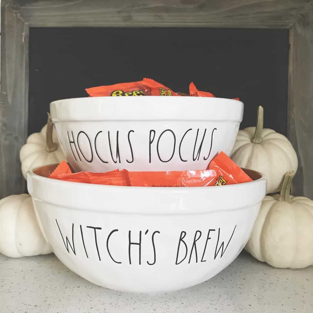 25 Wicked Ideas for Hocus Pocus Halloween Décor