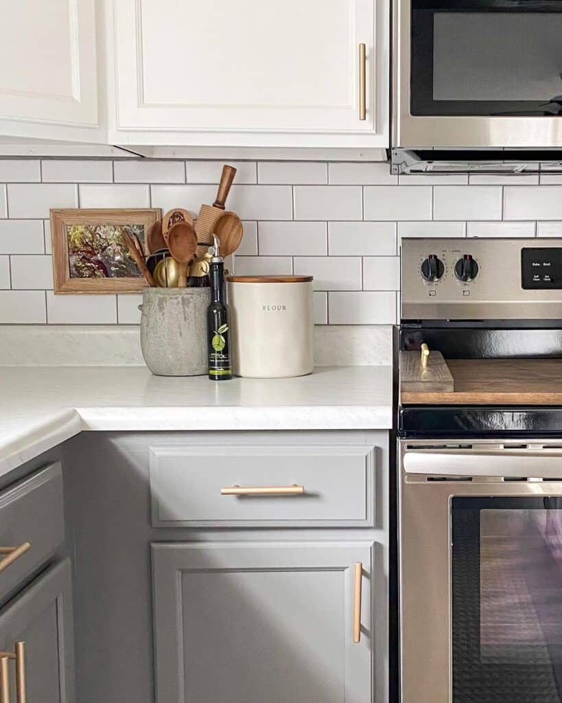 33 Stunning White Subway Tile with Gray Grout Ideas That Pop