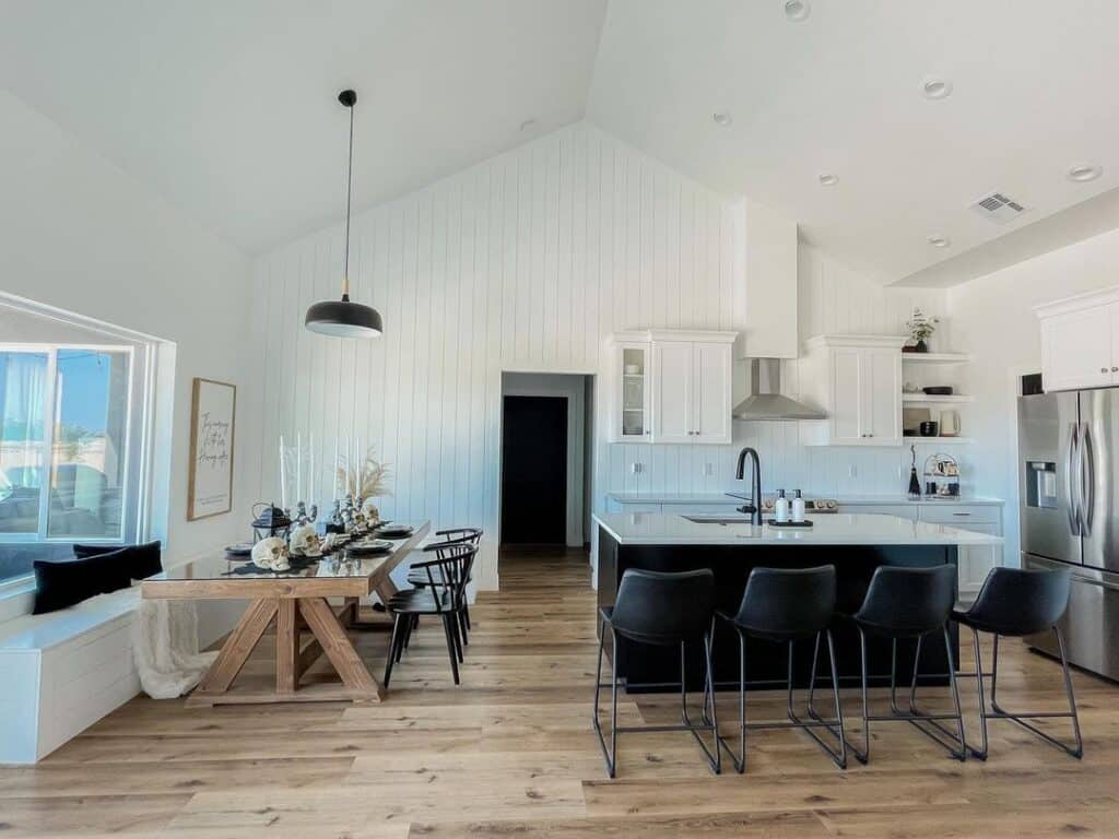 19 Vaulted Ceiling Kitchen Designs to Spark Your Imagination
