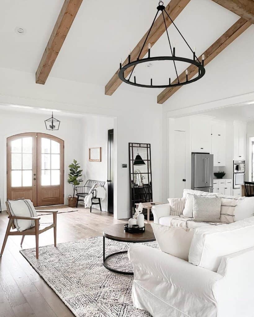 19 Vaulted Ceiling Lighting Ideas for Every Style