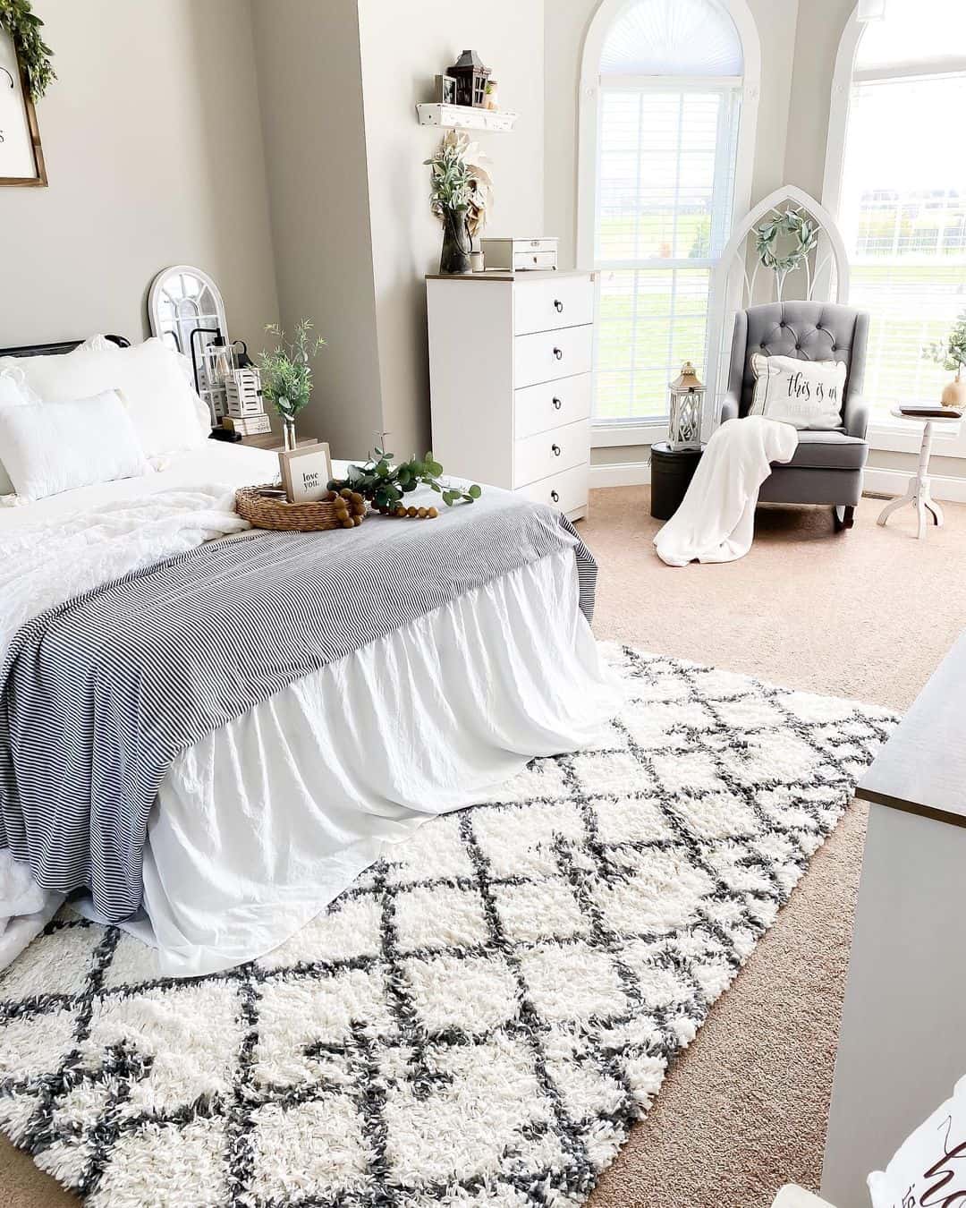 35 Impressive Rug Under Bed Ideas to Transform a Bedroom