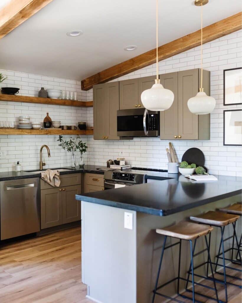 35 Functional Kitchen Peninsula Ideas You Need to See