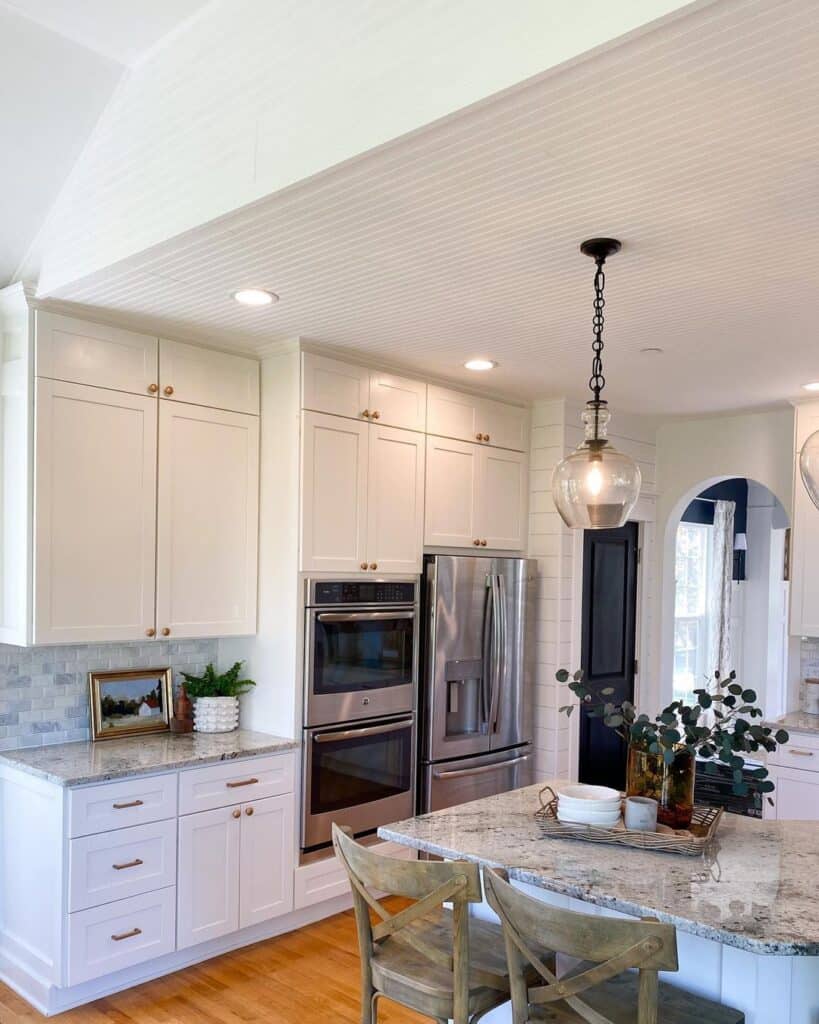 19 Vaulted Ceiling Kitchen Designs to Spark Your Imagination