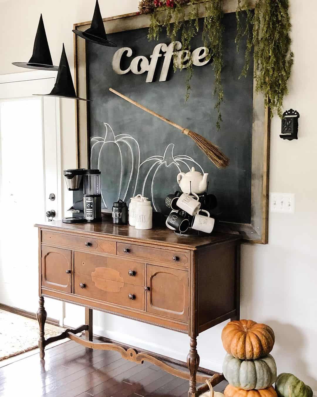 36 Fun Halloween Witch Decor Ideas to Dress Up Your Home