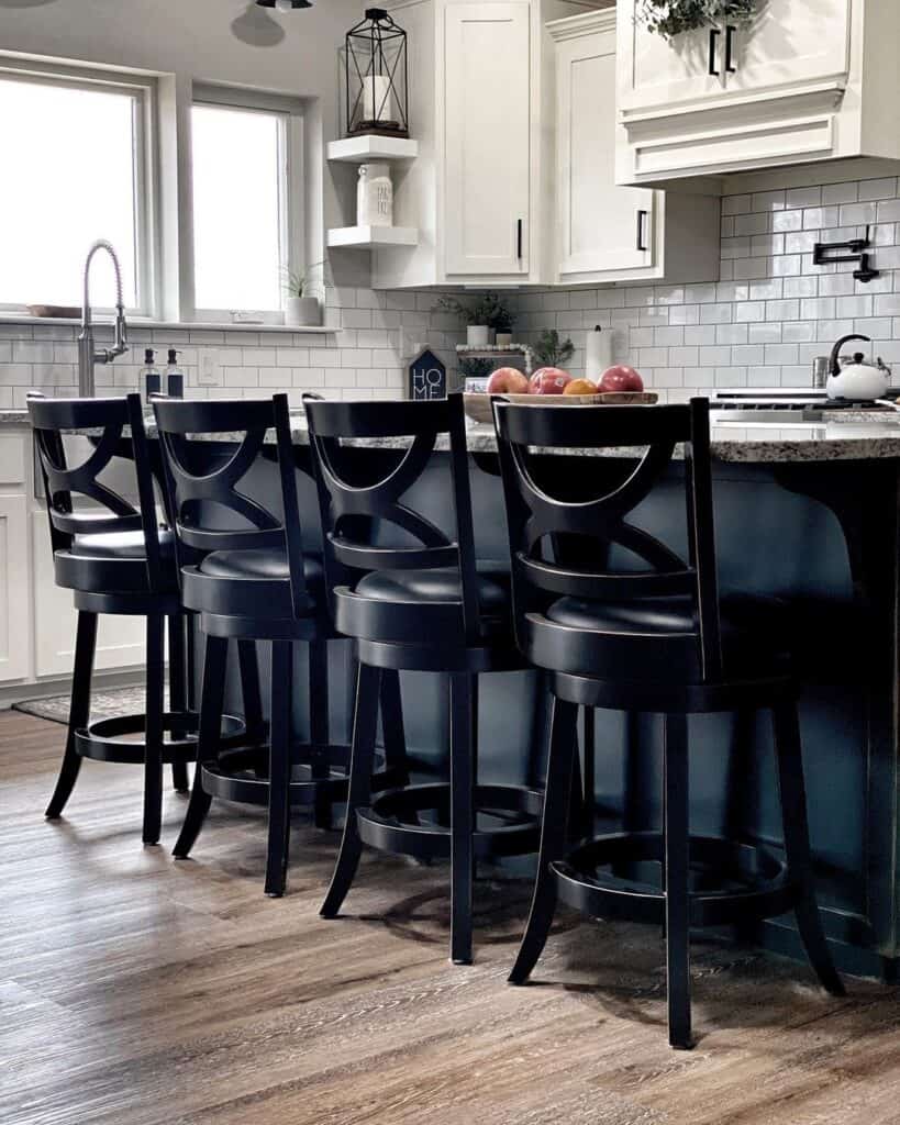 29 Black Bar Stools for an Unforgettable First Impression