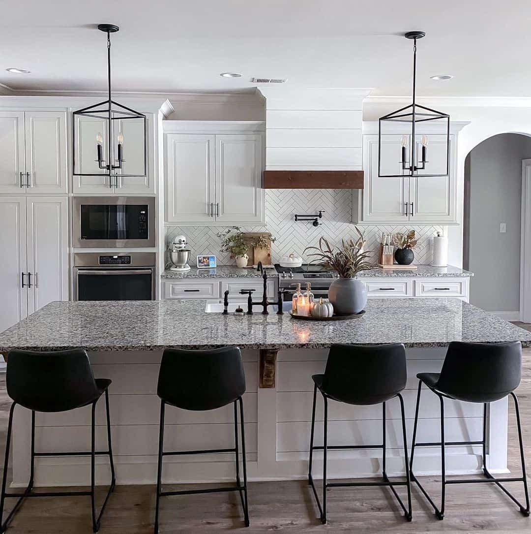 35 Stylish Lantern Light Fixture Ideas To Light Up Your Home