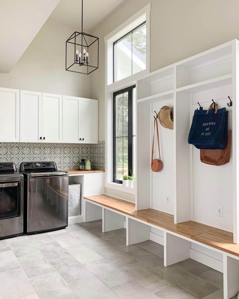 35 Stylish Lantern Light Fixture Ideas To Light Up Your Home