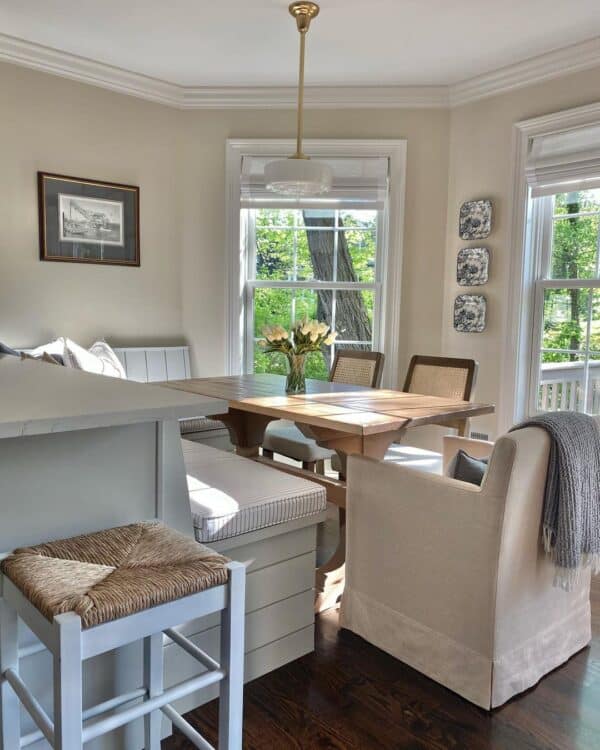 17 Stunning Corner Bench Ideas That Are Incredibly Useful