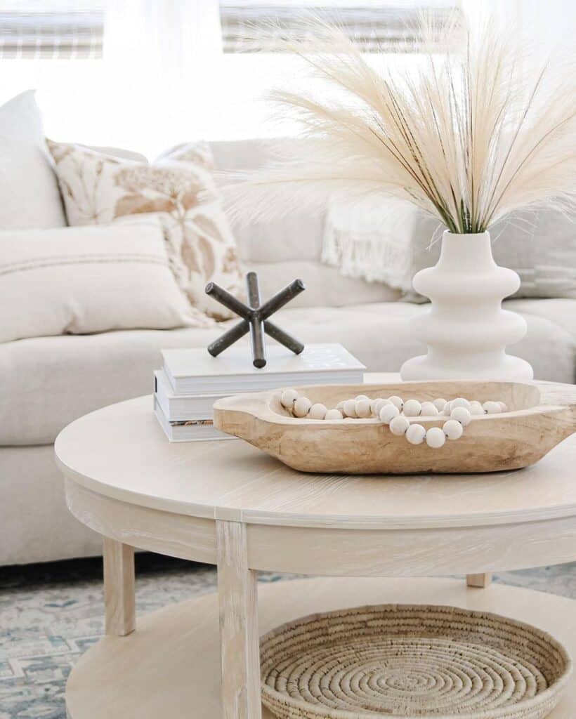35 Wow-Worthy Examples of Round Coffee Table Décor