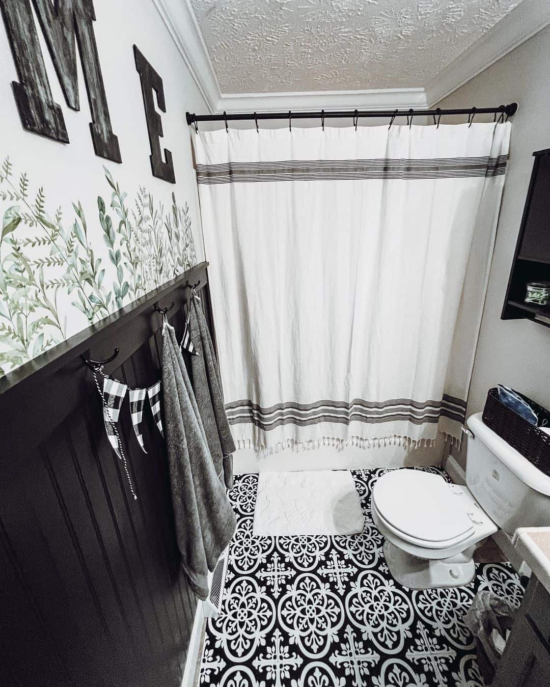 27 Magnificent Square Tile Ideas For Your Next Renovation