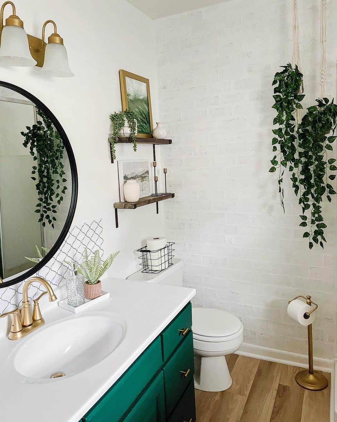 18 Green Bathroom Vanity Ideas for an Idyllic Look