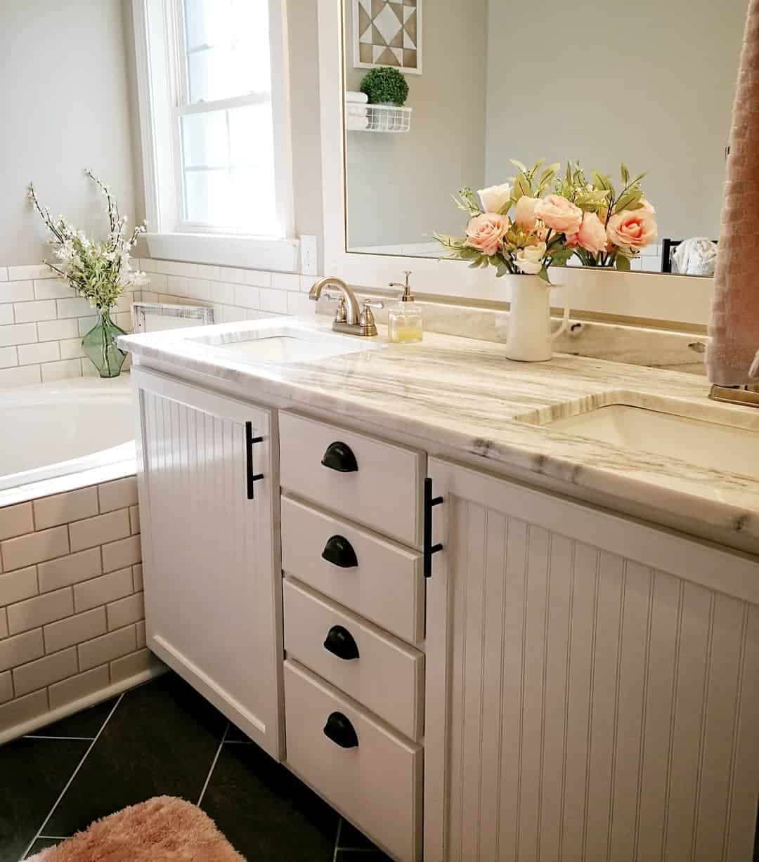 25 Timeless Granite Bathroom Countertop Ideas