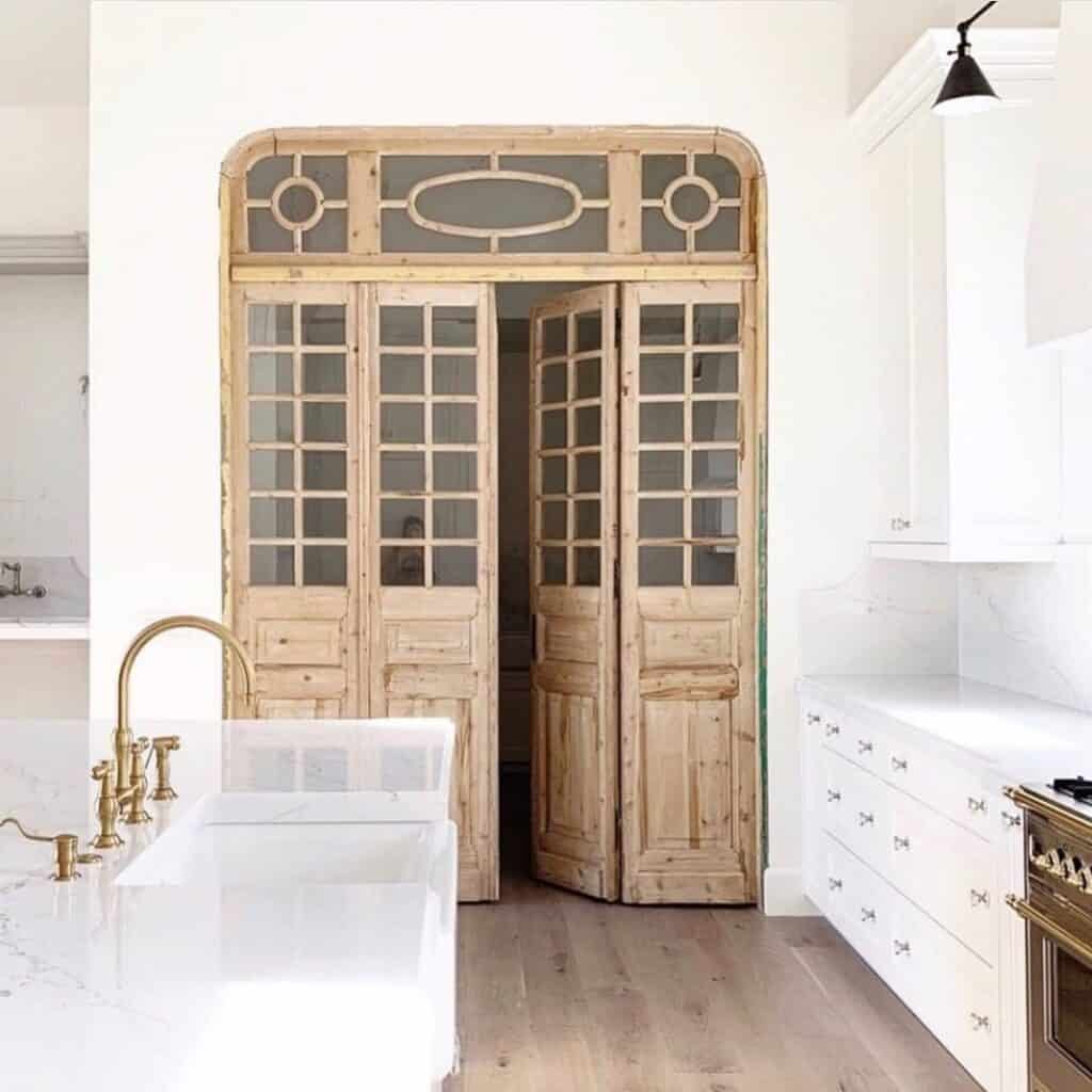 20 Extraordinary Double Pantry Doors You’ll Swoon Over