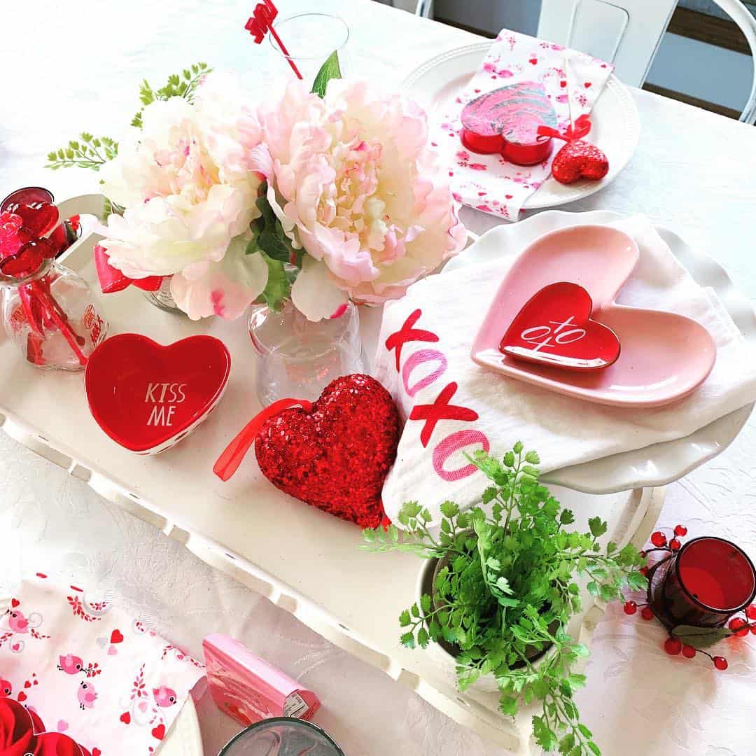 28 Brilliant Red Kitchen Decor Ideas to Spice Up Your Home
