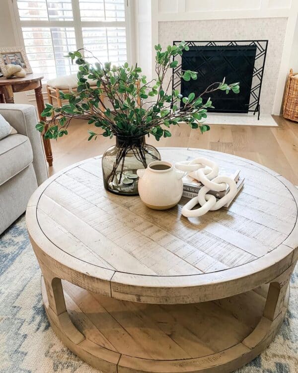 35 Wow-Worthy Examples of Round Coffee Table Décor