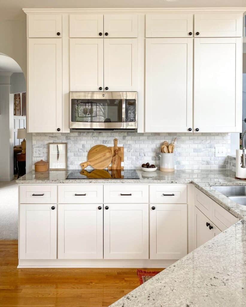 31 Charming Cabinet Crown Molding Ideas to Dress Up Cabinets