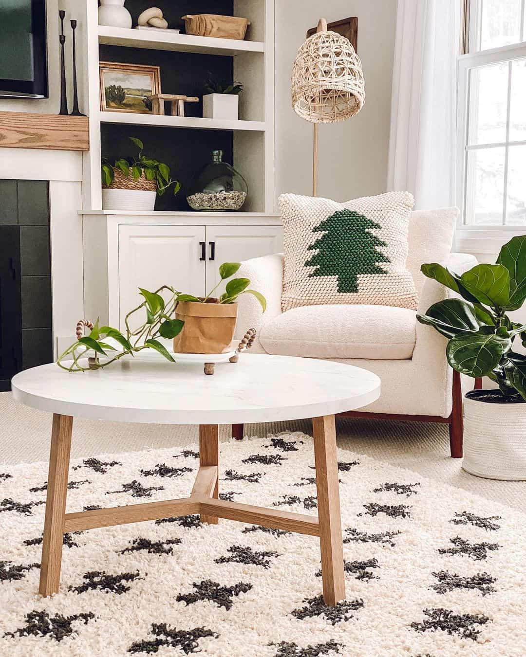 35 Wow-Worthy Examples of Round Coffee Table Décor