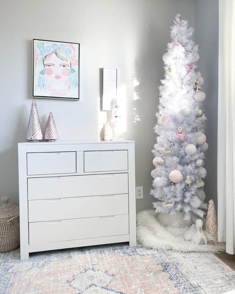 49 Pencil Christmas Tree Decorating Ideas This Holiday Season