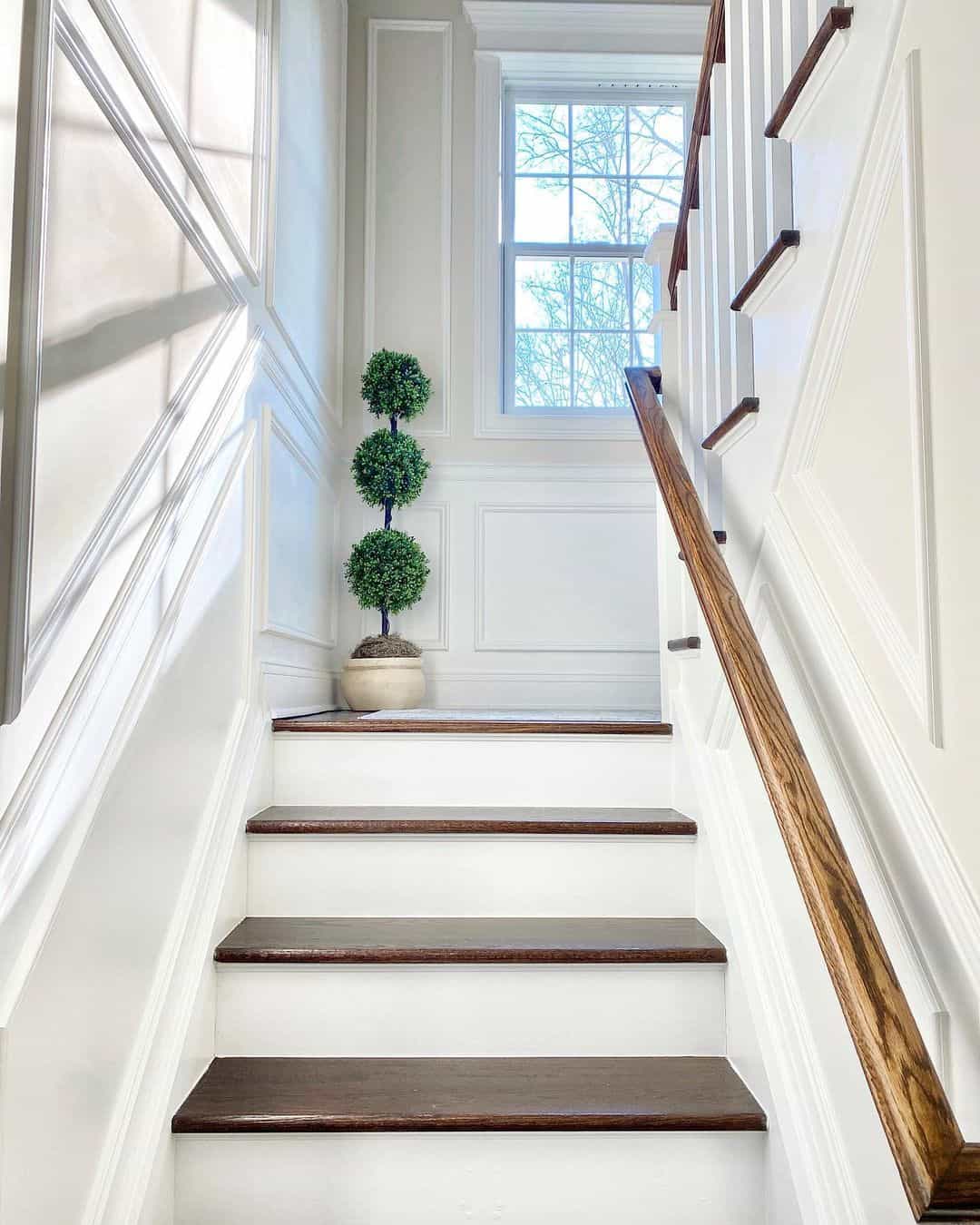 29 Wainscoting Stairs that Turn Up the Drama