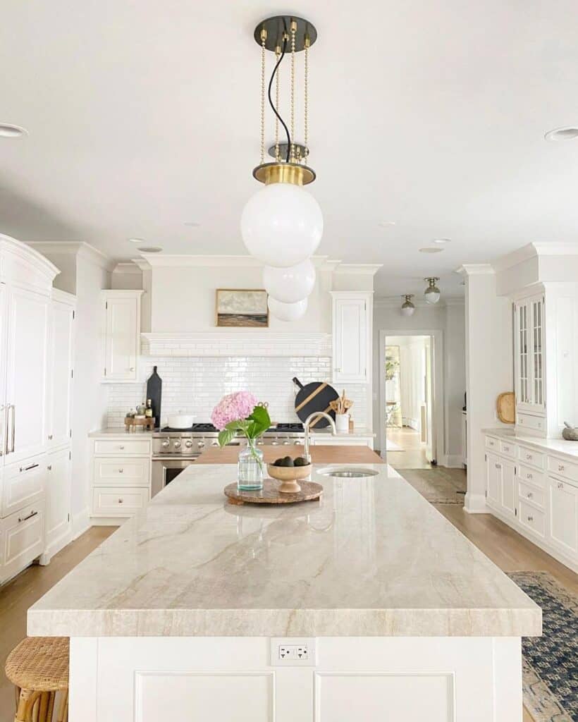 35 Impressive Centerpiece Kitchen Island Décor Ideas