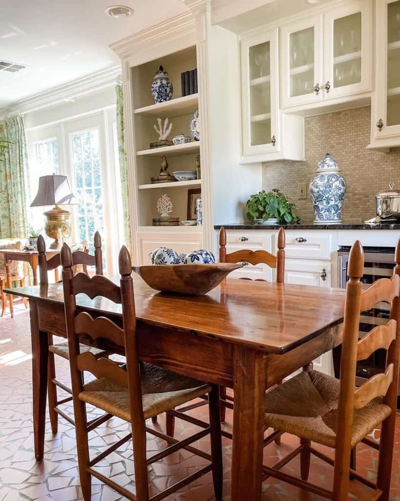 36 Fabulous Kitchen Table Decor Ideas to Beautify Your Space