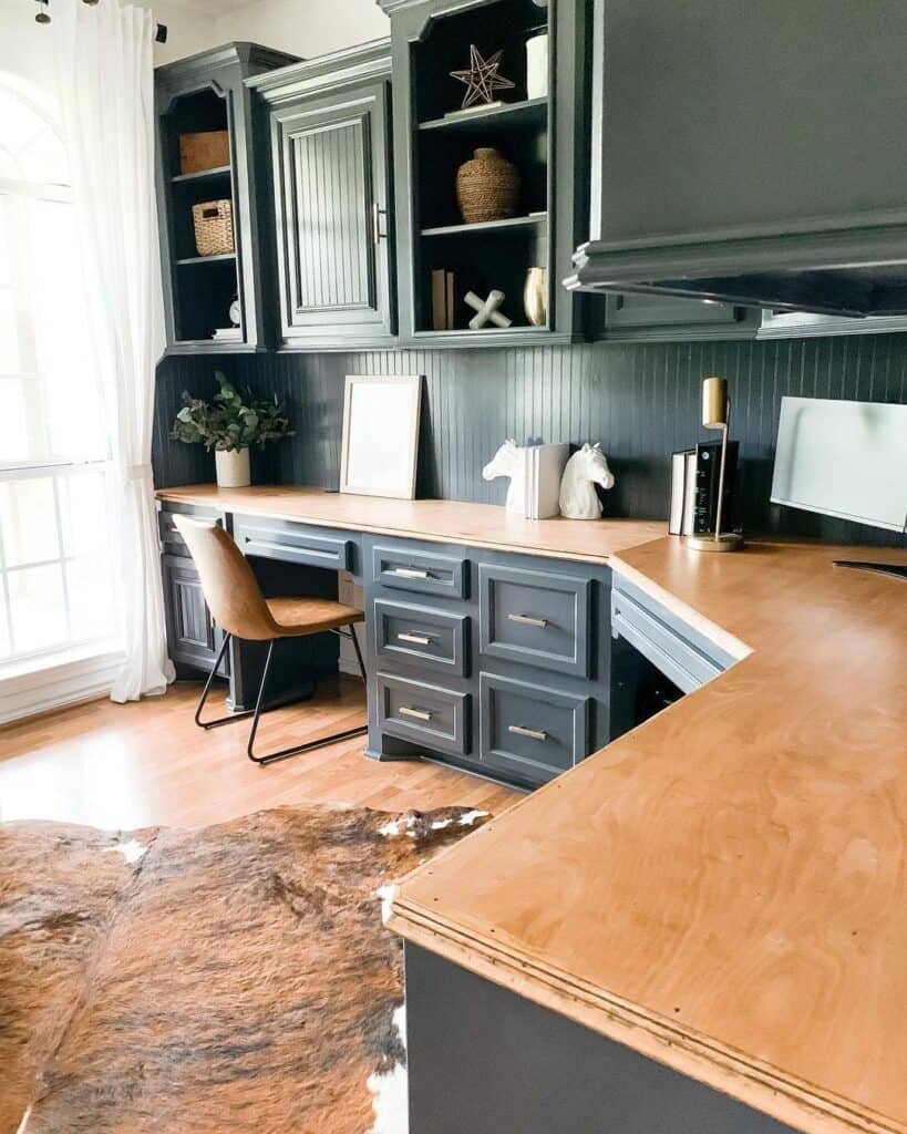 34 Farmhouse Desks for Even the Most Challenging Spaces