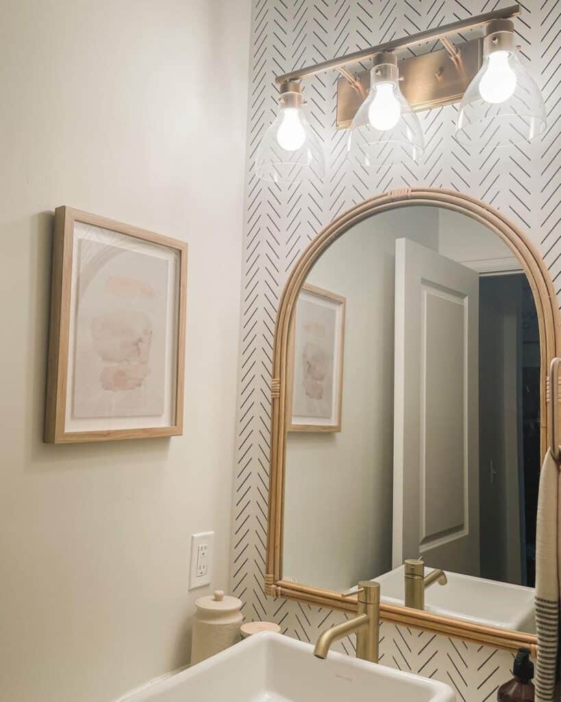 35 Radiant Bathroom Lighting Ideas Over Mirror