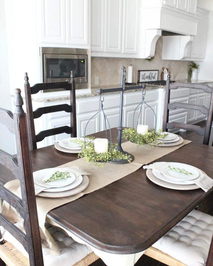 36 Fabulous Kitchen Table Decor Ideas to Beautify Your Space