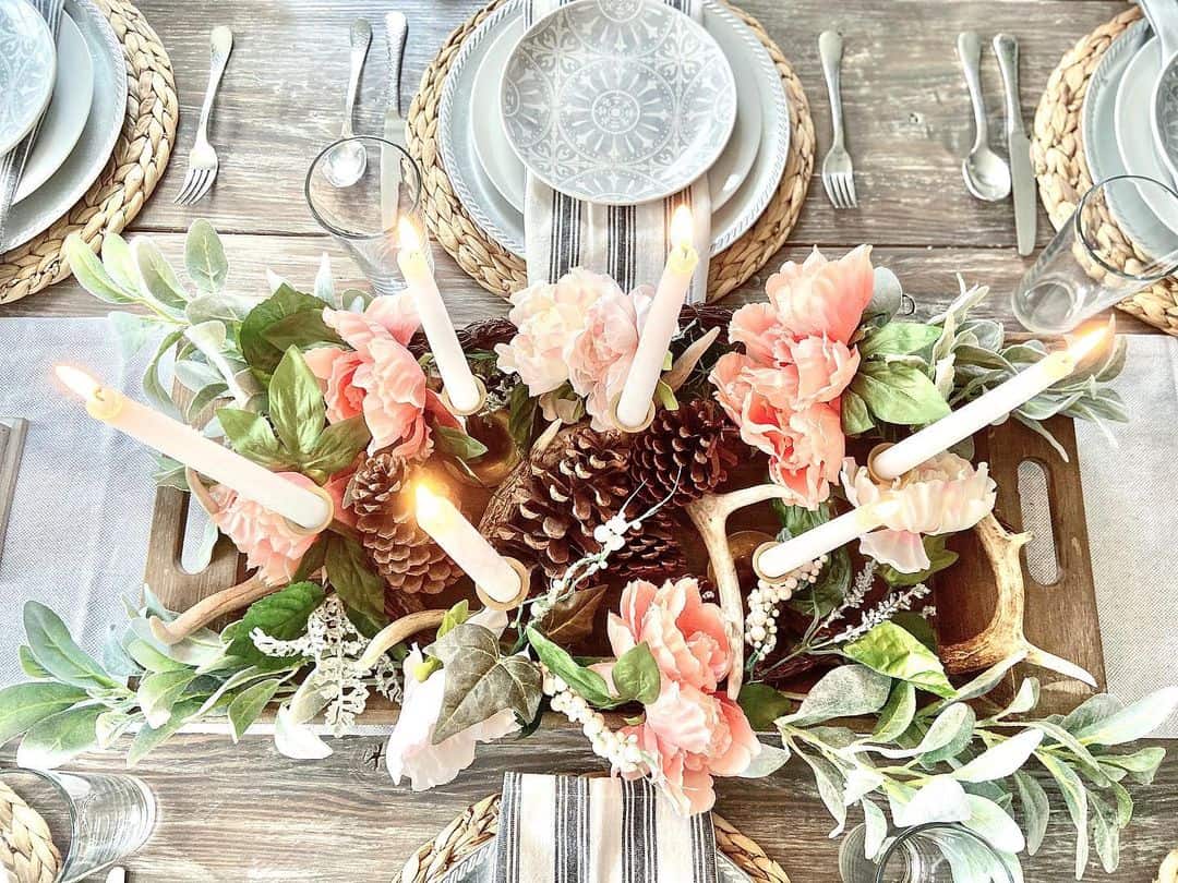 34 Vibrant Dining Table Centerpieces To Brighten Your Home