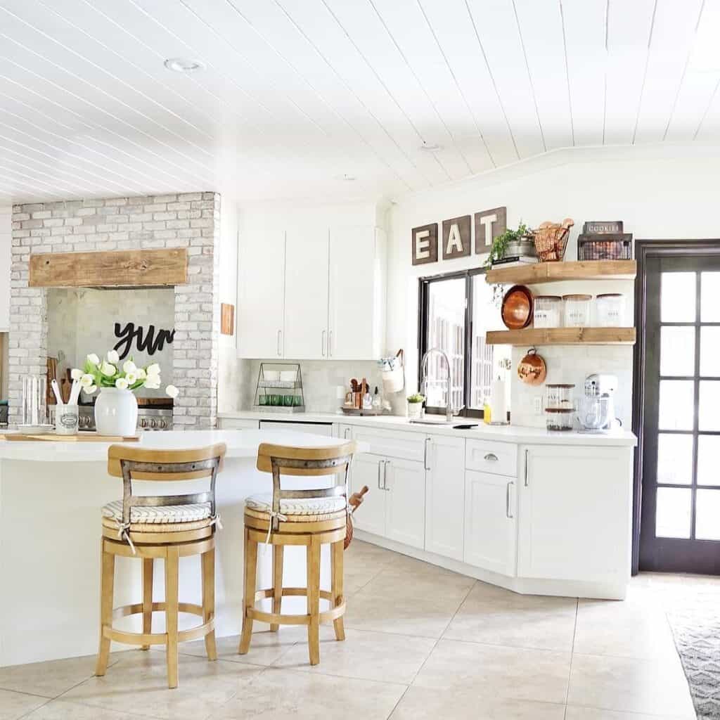 35 Brilliant Kitchen Signs That Speak to Your Sense of Style