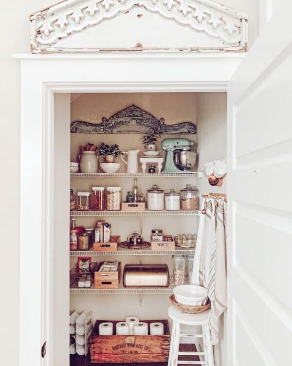 35 Farmhouse Pantry Ideas to Keep Your Kitchen Clutter-Free