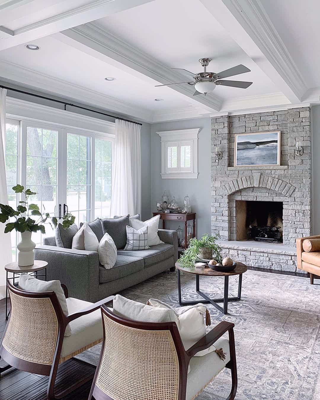 35 Vintage Fireplaces to Start Your Next Obsession