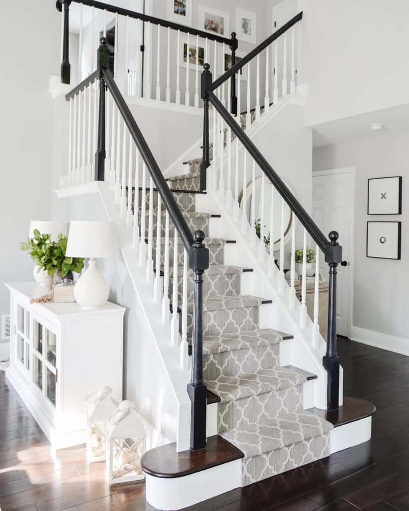 33 White and Wood Staircase Ideas to Step into a Classic Look