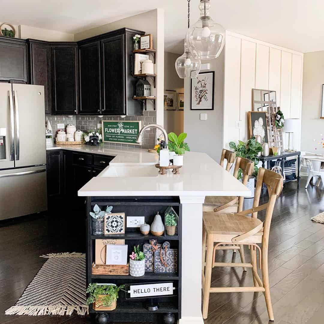 35 Functional Kitchen Peninsula Ideas You Need to See