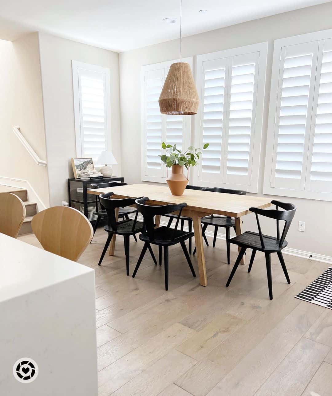 36 Fabulous Kitchen Table Decor Ideas to Beautify Your Space