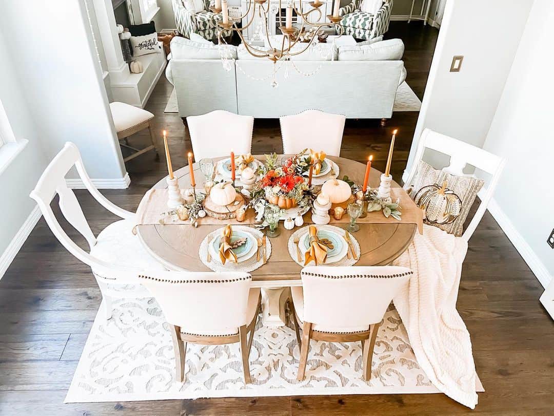 34 Vibrant Dining Table Centerpieces To Brighten Your Home