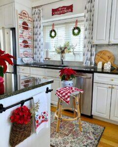 28 Brilliant Red Kitchen Decor Ideas to Spice Up Your Home