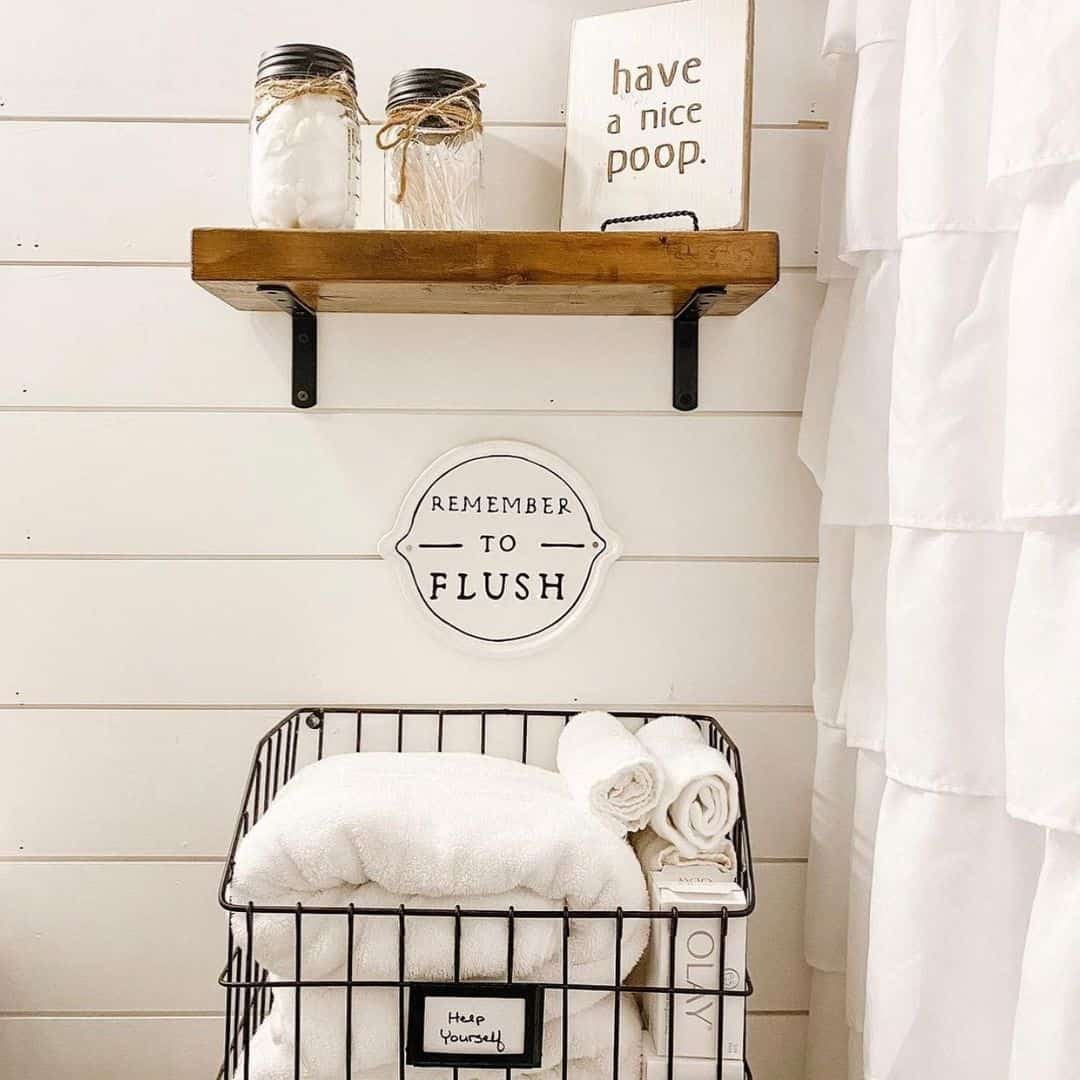 35 Bathroom Decor Signs for an Unforgettable Look