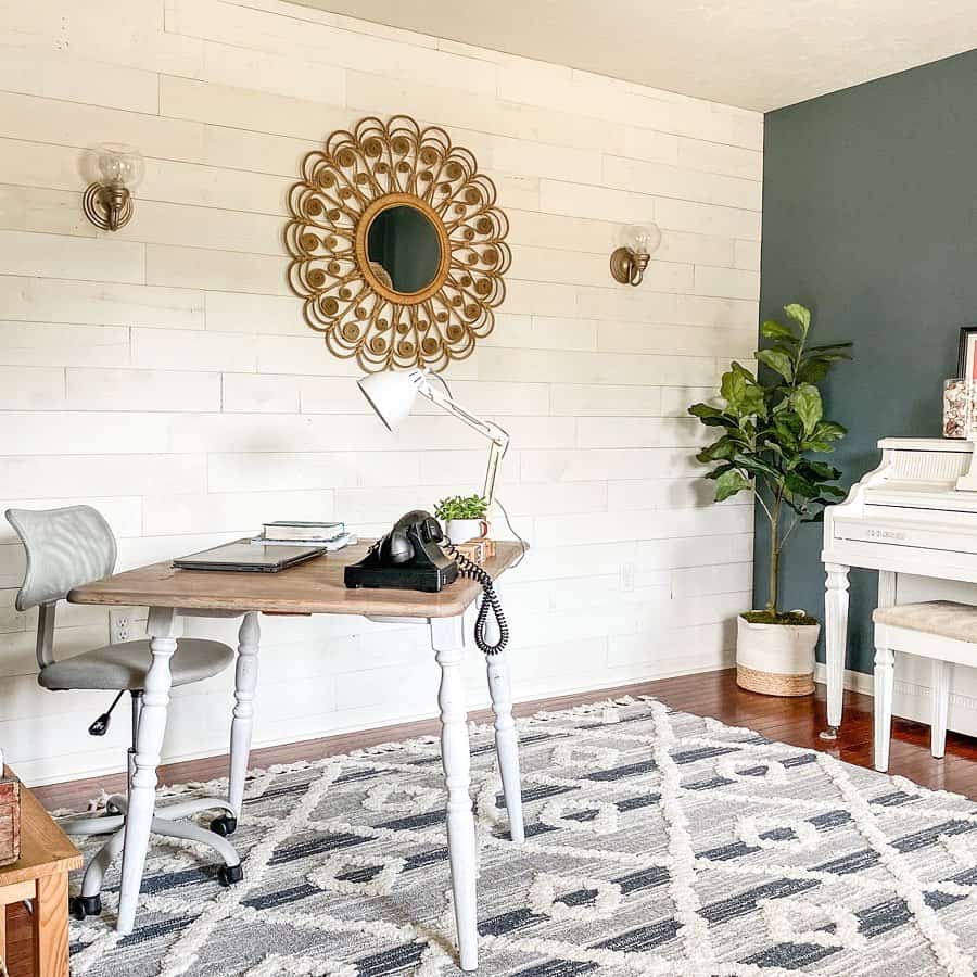 34 Farmhouse Desks for Even the Most Challenging Spaces